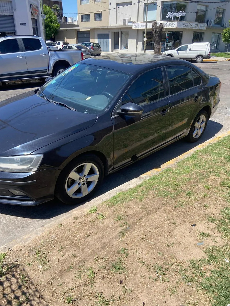 2017 Volkswagen Vento - 13,500 USD - 175,000 Kms | Motordil