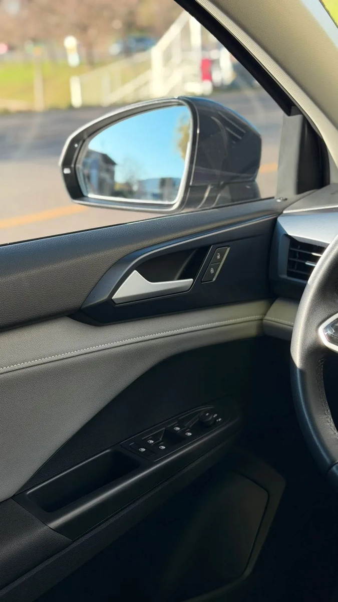 2025 Volkswagen Taos - 26,900 USD - 10,000 Kms | Motordil